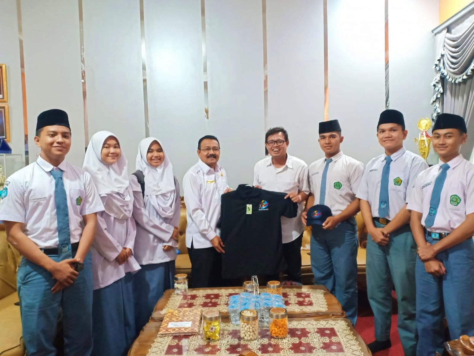 Kembali dari Pelayaran Sail Tidore Maluku Utara, Pramuka MAN 2 Padang ...