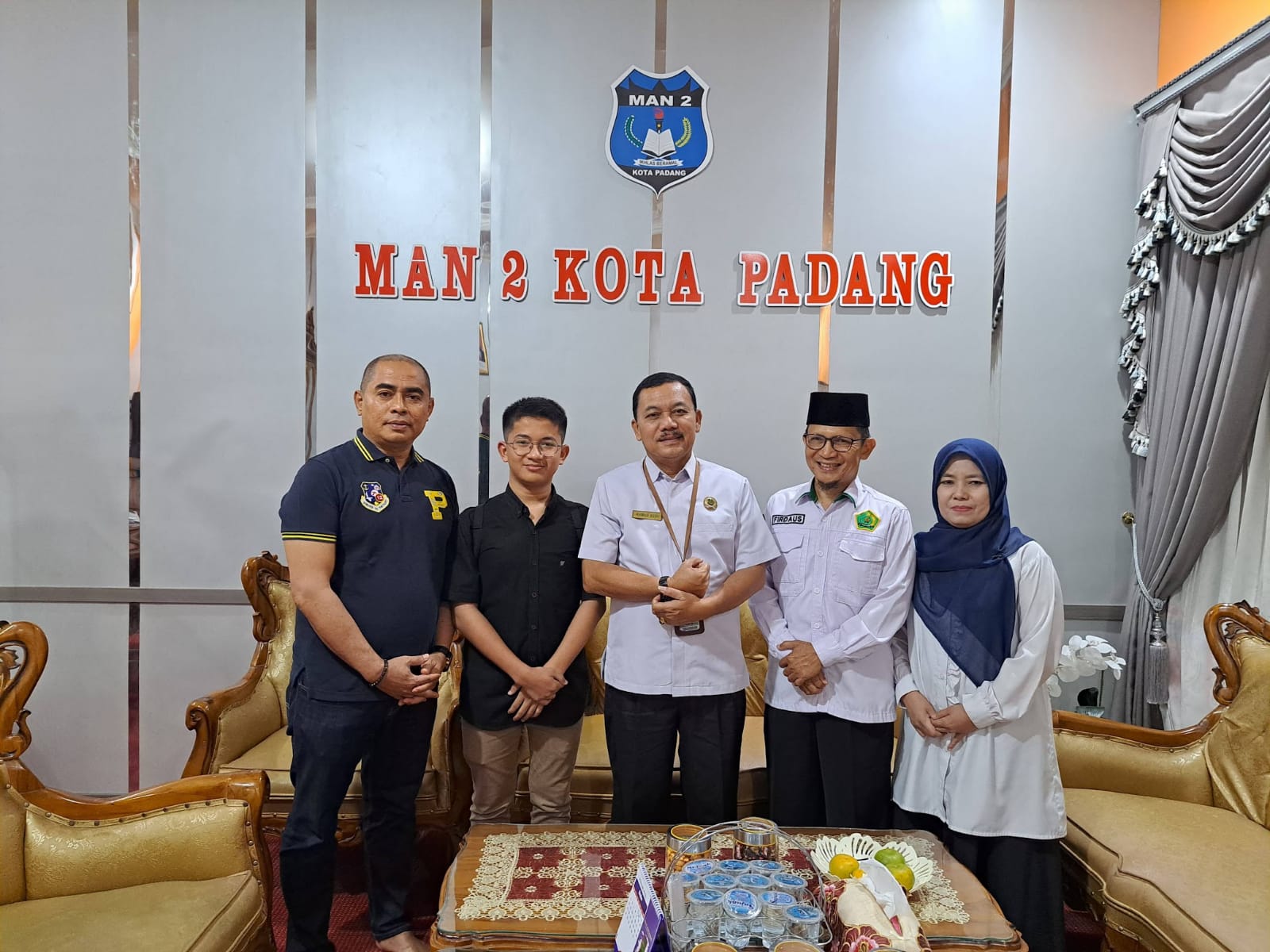 Siswa MAN 2 Padang Bertolak ke Jakarta Jelang Penghargaan Video Kreatif ...